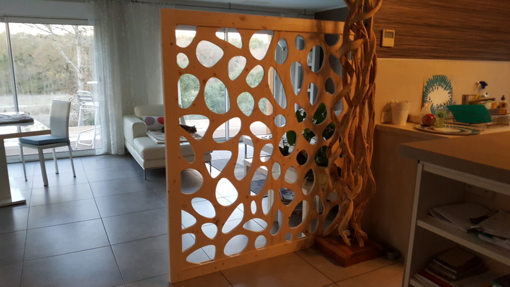 Idée décoration été : le claustra motif estival