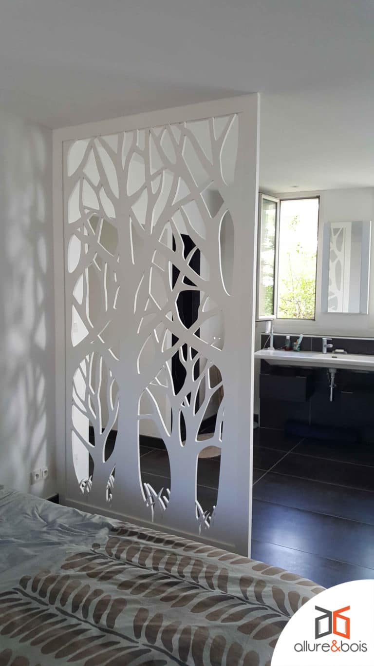 Quel modèle de paravent pour une salle de bain ? Le paravent bois ajouré