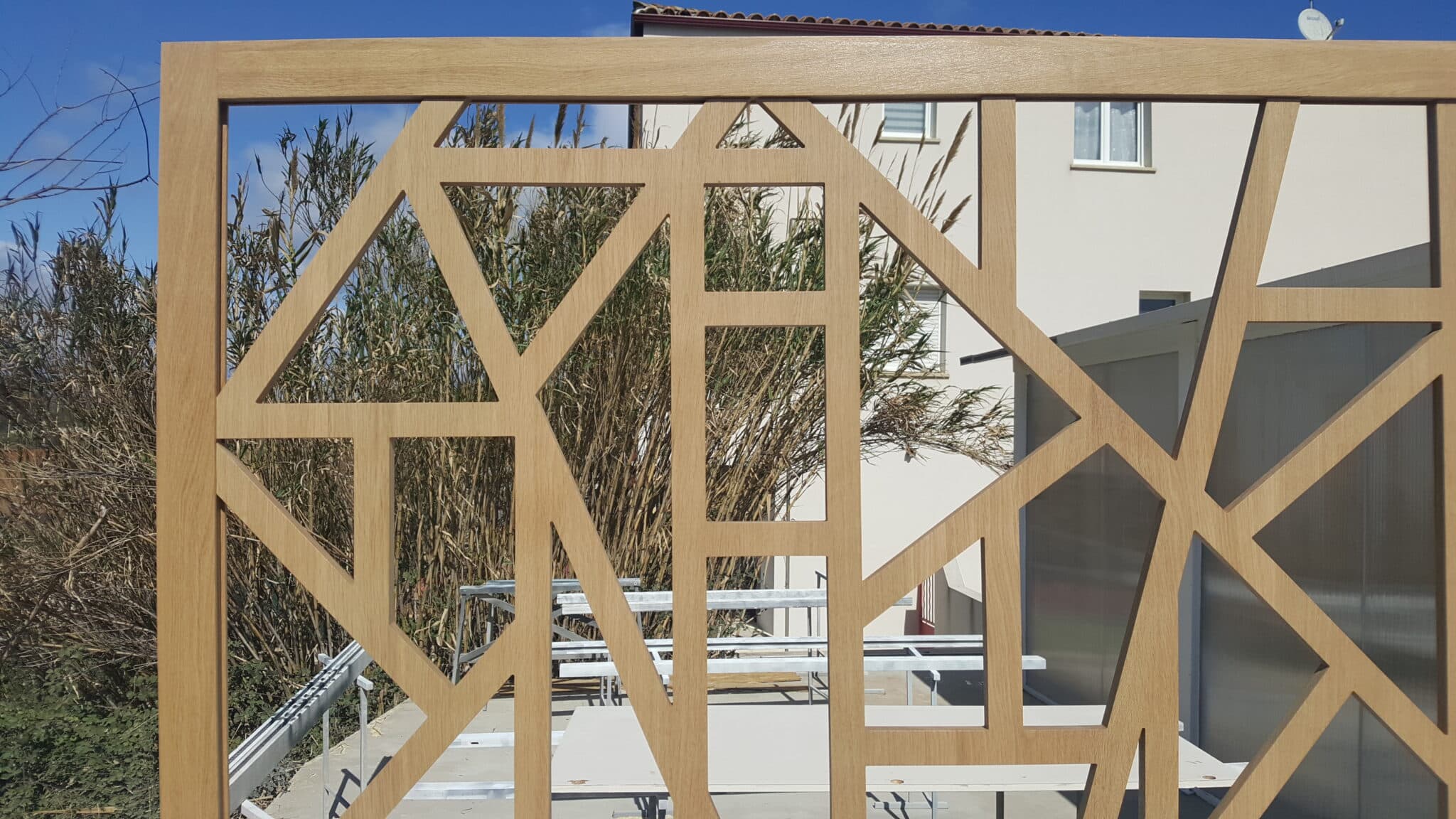 Claustra bois très moderne sur-mesure